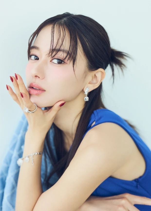 山本舞香さんが「ヨジャドルメイク」でK-POPアイドルになりきり！(MAQUIA ONLINE) | JMMAポータル