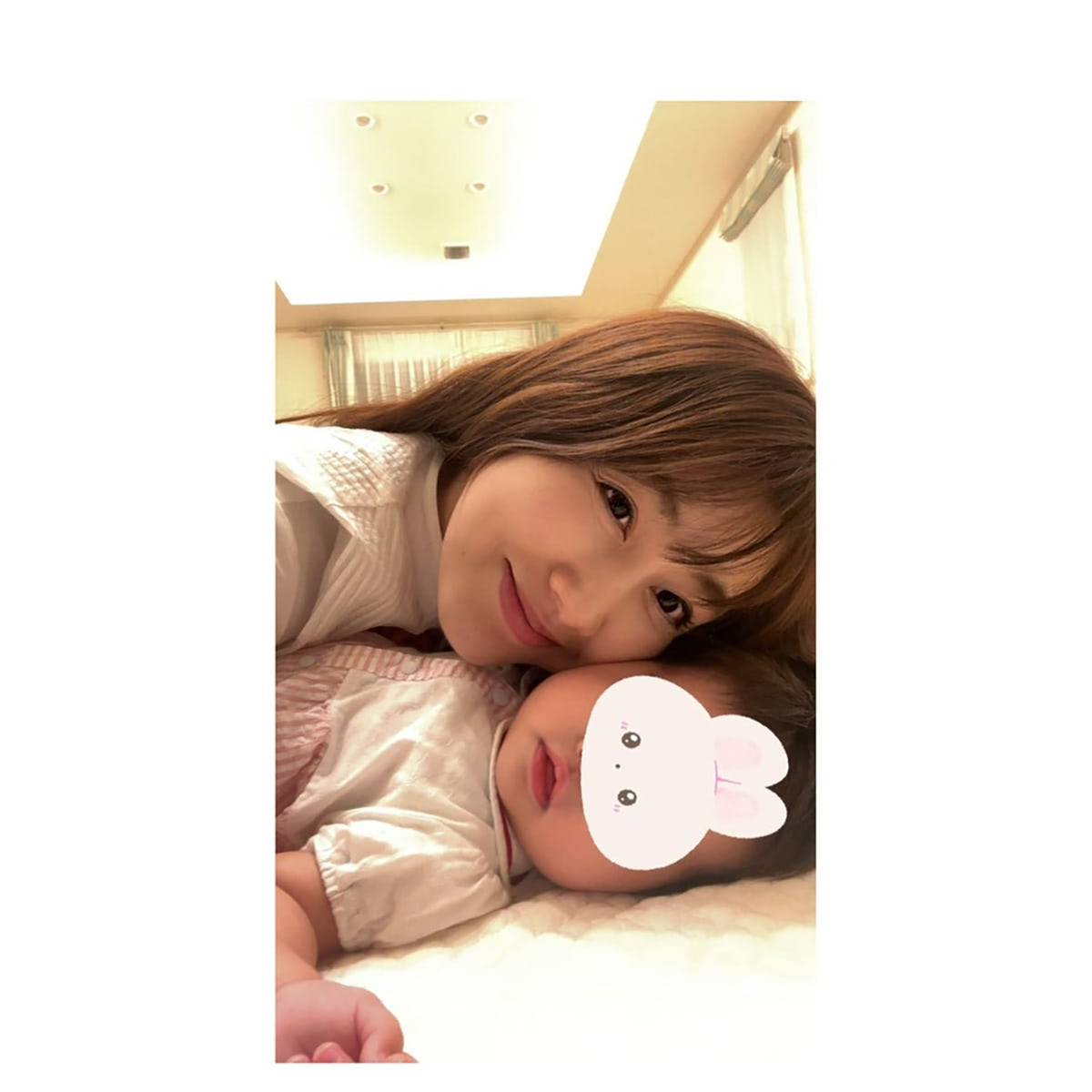 安めぐみ、ぷくぷく次女のほっぺ密着な母娘ショット＆お揃いを着た9歳長女と0歳次女の姿を公開(エンタメNEXT) | JMMAポータル