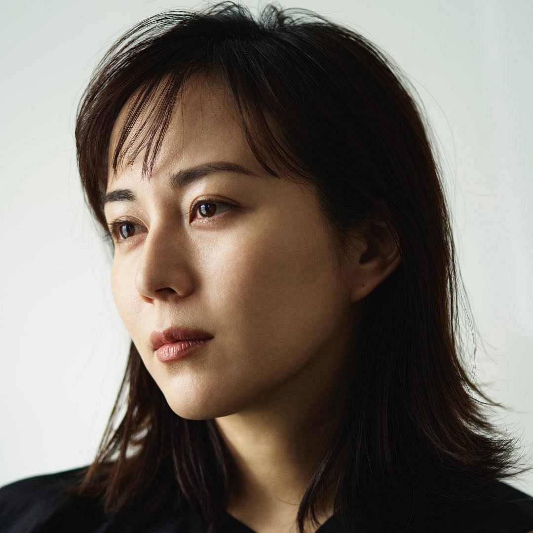 比嘉愛未の優雅な〝暑中見舞い〟ショットにファン感嘆「たたずまいが涼やか」「めっちゃさわやか」(西スポWEB OTTO！) | JMMAポータル