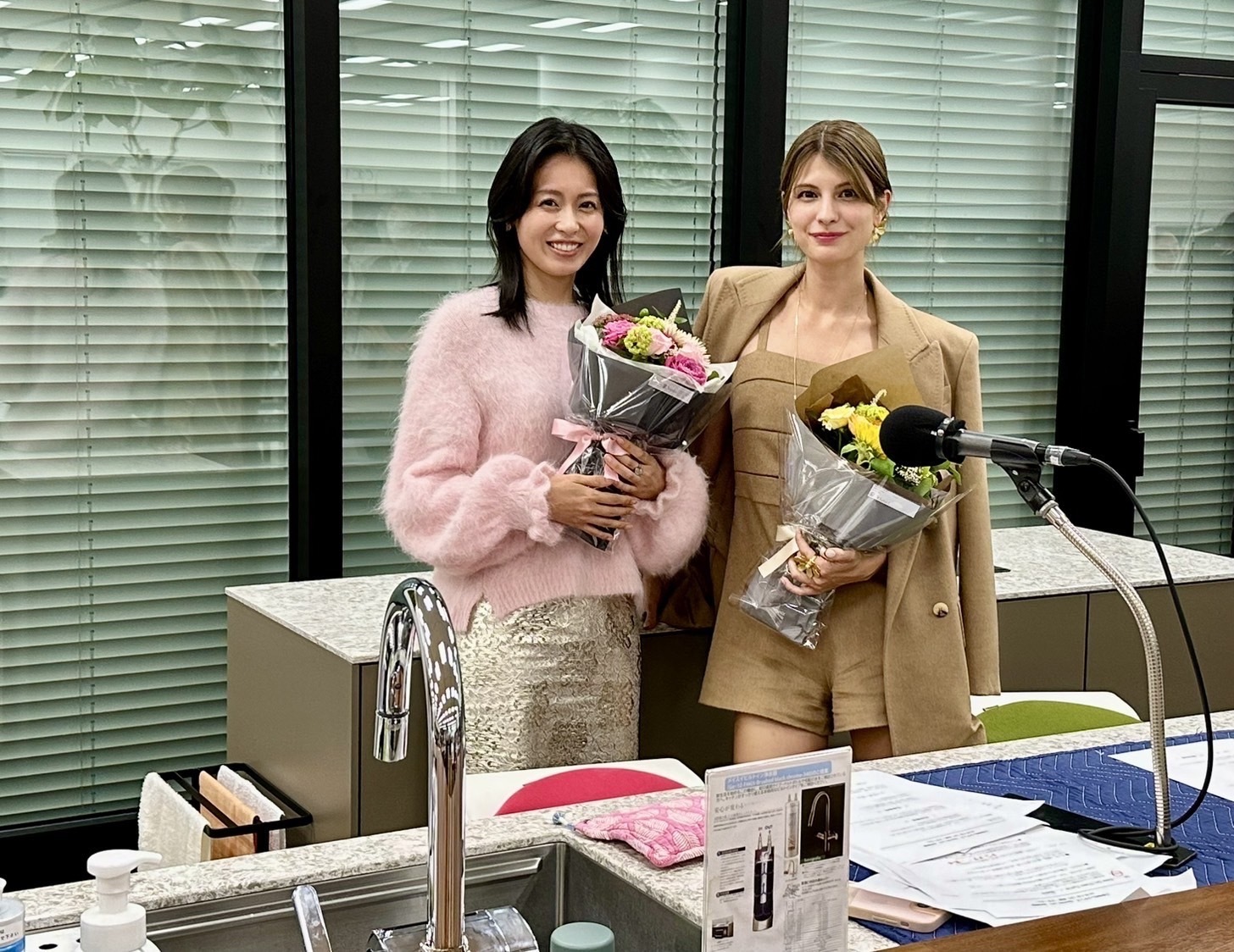 マギー 美の秘訣は？「毎晩、全身を…」海外旅行にも持参するボディケアアイテムを明かす(TOKYO FM＋) | JMMAポータル